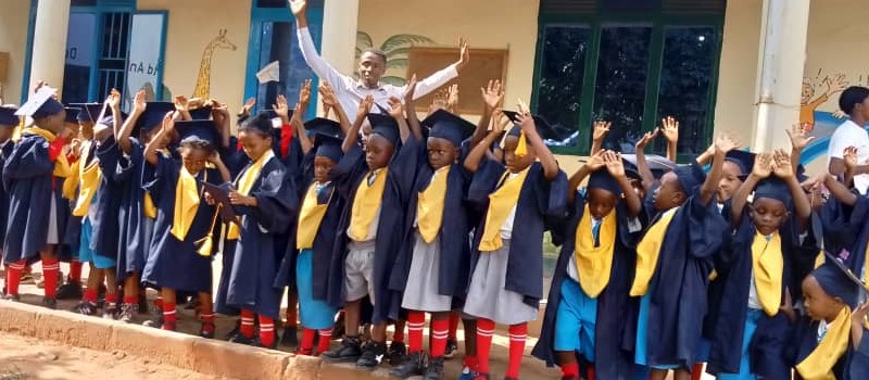 Gasabo: Yatangiye yigisha umwana umwe, ubu afite Ikigo cy'Ishuri kigamo ...